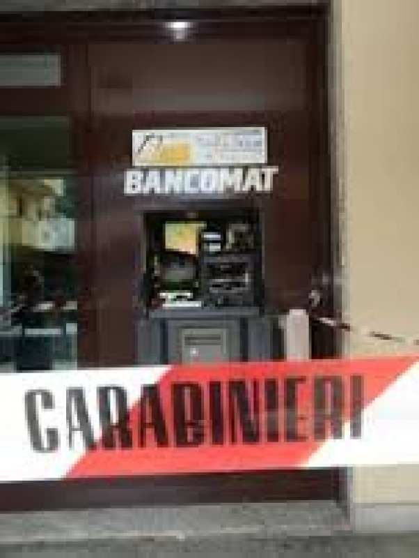 Furti bancomat, presa banda 'forchetta' In un mese bottino superiore a ...