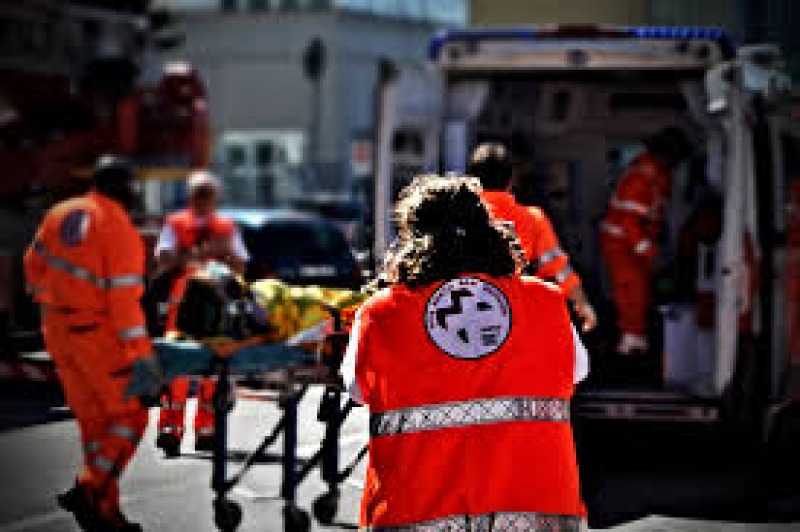 Giovane muore in scontro tra moto e auto L'impatto a Silvi. Tra le ...