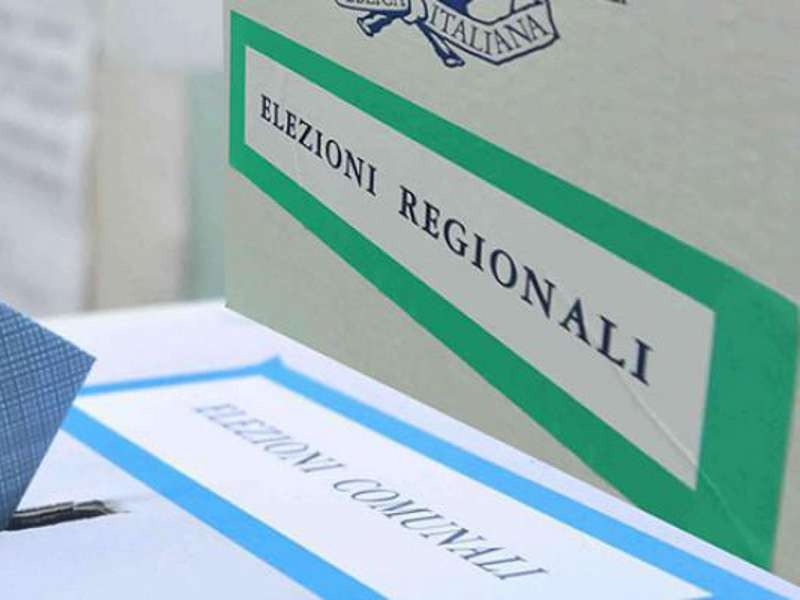 Elezioni 2015 Affluenza Alle Urne Alle Ore 12 Per Le Regionale è 14 5