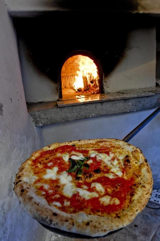 Arte del pizzaiuolo napoletano è patrimonio dell'Unesco - Cronaca ...