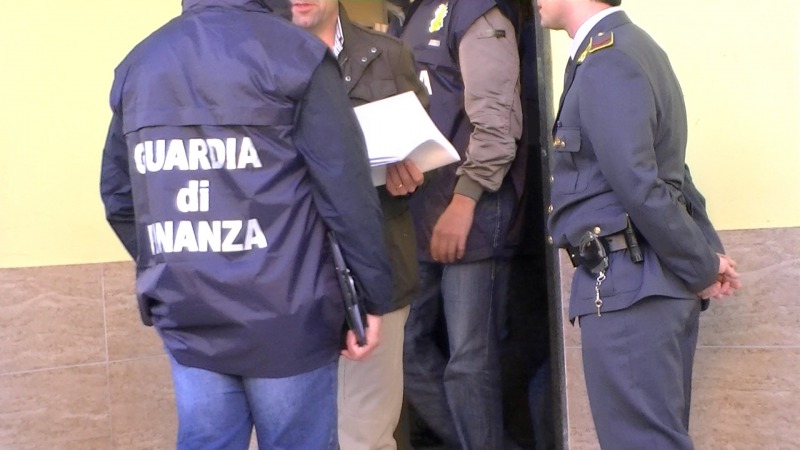 Fallitori Seriali La Guardia Di Finanza Sequestra Oltre Mezzo Milioni