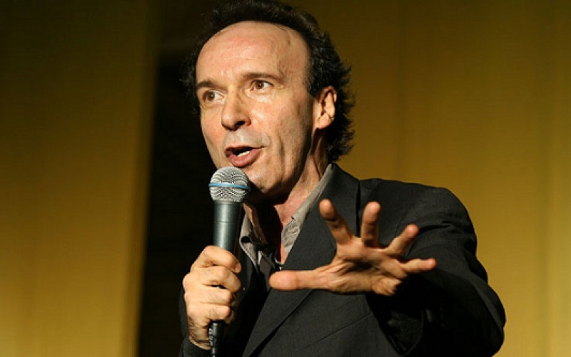 Benigni va a Torino e manda Berlusconi in Purgatorio - Cronaca ...