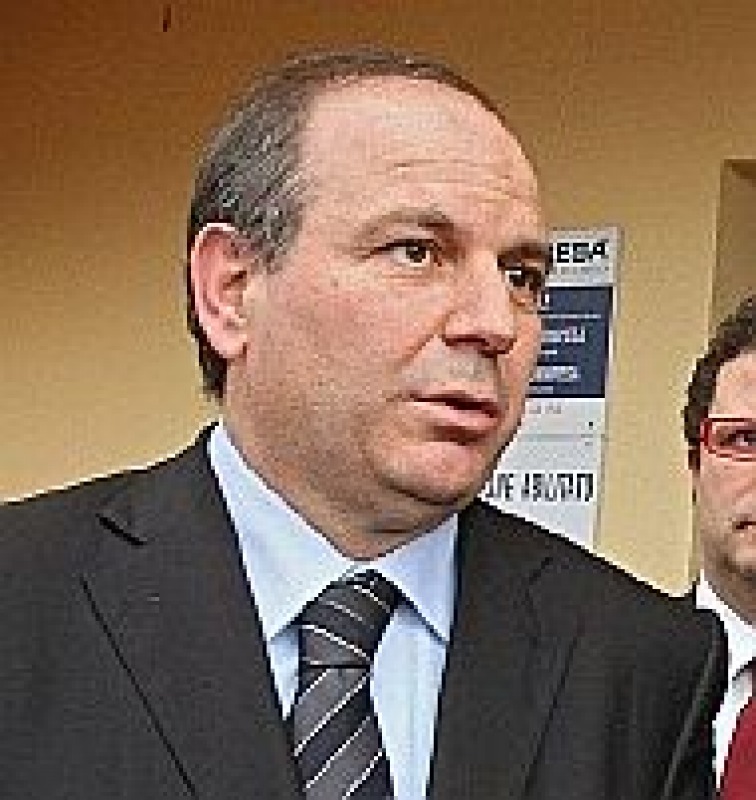 Tangenti: arrestati ex presidente Marino Roselli, sindaco di Spoltore ...