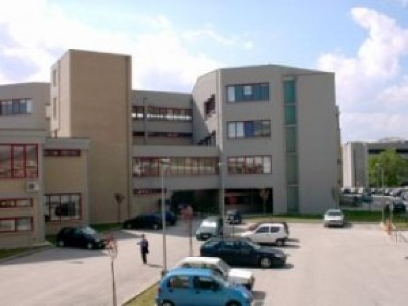 Università dell'Aquila: boom di iscrizioni ai test di Medicina ...