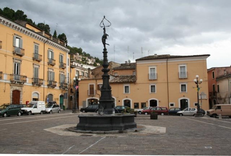 Popoli, Pdl: ci si dedica solo all'estetica cittadina - Politica ...