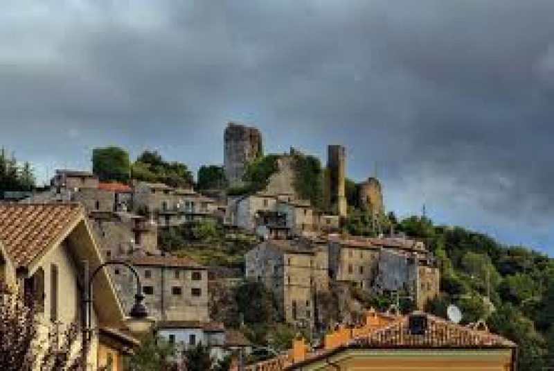 Carsoli: il paese tra i monti Carseolani e la valle del cavaliere ...