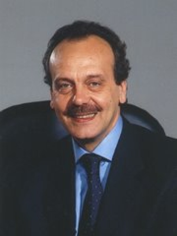 Il sottosegretario Palma a L'Aquila annuncia assunzione VVFF - Politica ...