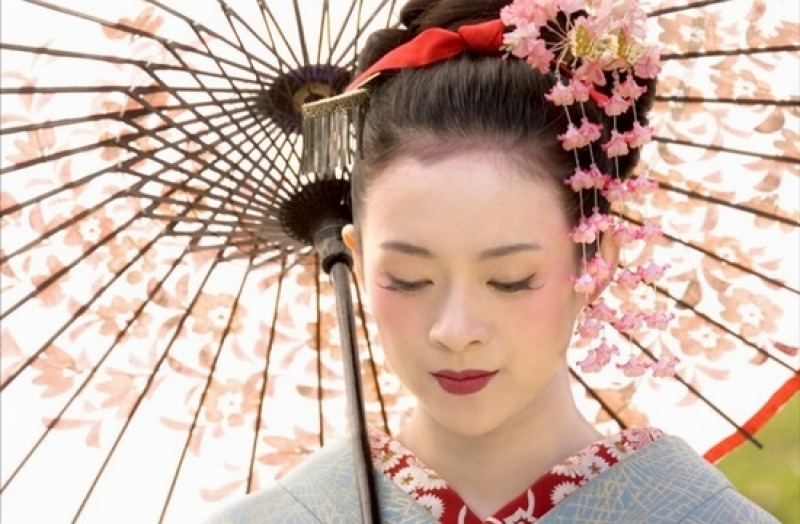 Stasera in tv, L'Imbucato consiglia: "Memorie di una geisha" e ...